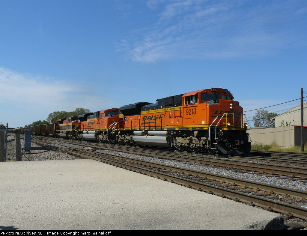 BNSF 9213